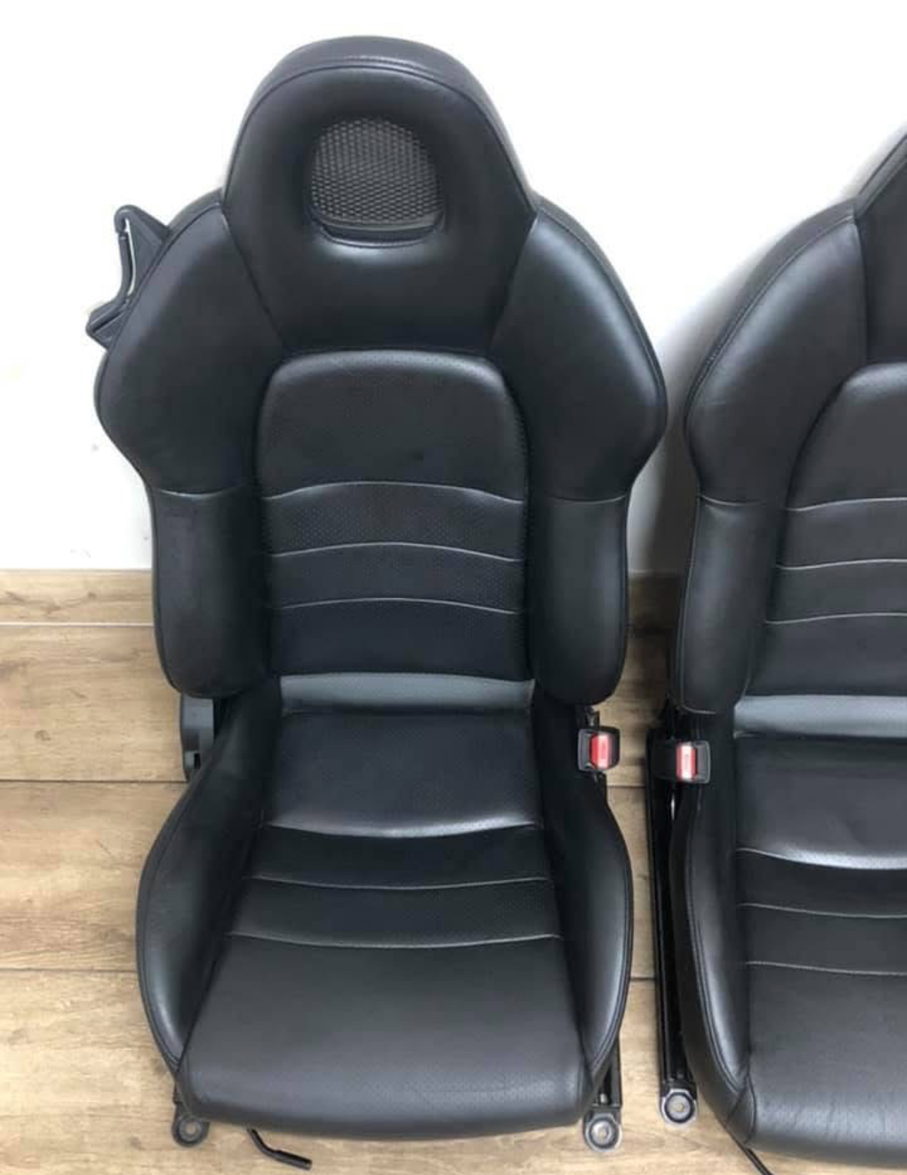 Honda S2000 Black Seats USA - Hondamodelparts.com